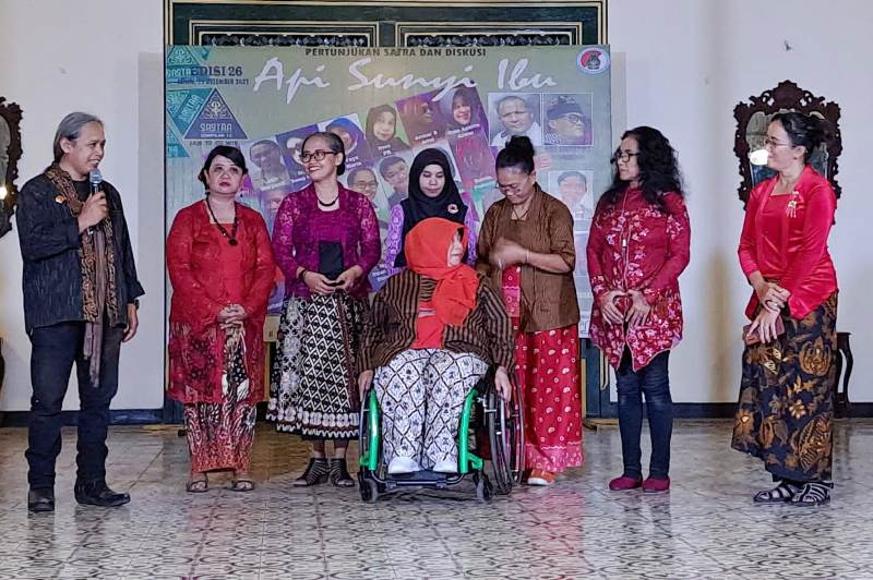 Pameran 'Api Sunyi Ibu' Kolaborasi Seni Rupa, Sastra dan Diskusi Seni ...