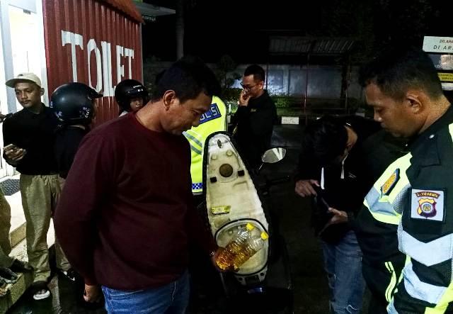 Tujuh Remaja Diamankan dan Dua Botol Miras Disita untuk Dimusnahkan ...