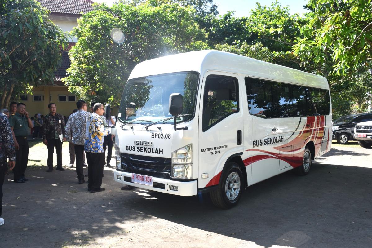 TK dan SD Model di Sleman Terima Bus Hibah dari Kementerian Perhubungan ...